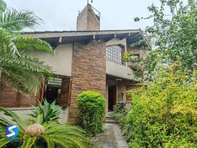 Casa / Sobrado para Venda em Porto Alegre/RS Vila Jardim 4 Quartos