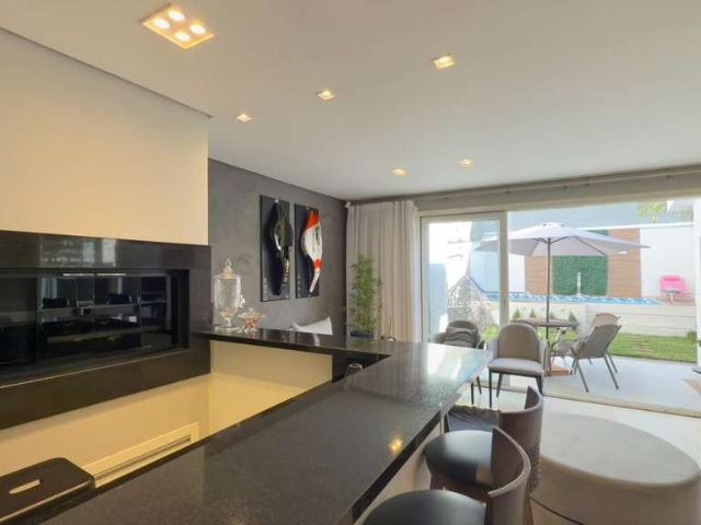 Casa / Sobrado para Venda em Porto Alegre/RS Vila Jardim 4 Quartos