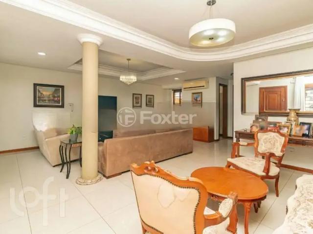 Casa / Sobrado para Venda em Porto Alegre/RS Vila Jardim 5 Quartos