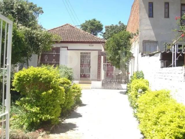 Casa / Sobrado para Venda em Porto Alegre/RS Vila Jardim 2 Quartos