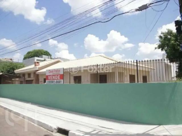 Casa / Sobrado para Venda em Porto Alegre/RS Vila Jardim 2 Quartos