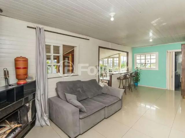 Casa / Sobrado para Venda em Porto Alegre/RS Vila Jardim 3 Quartos