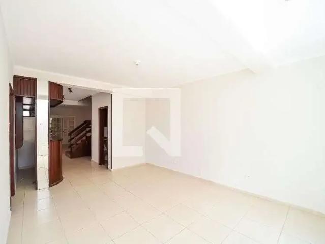 Casa / Sobrado para Venda em Porto Alegre/RS Vila Jardim 3 Quartos