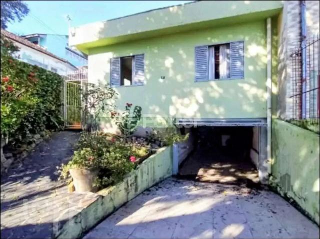 Casa / Sobrado para Venda em Porto Alegre/RS Vila Jardim 3 Quartos