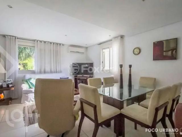 Casa / Sobrado para Venda em Porto Alegre/RS Vila Jardim 3 Quartos