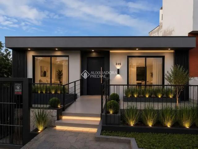 Casa / Sobrado para Venda em Porto Alegre/RS Vila Jardim 3 Quartos