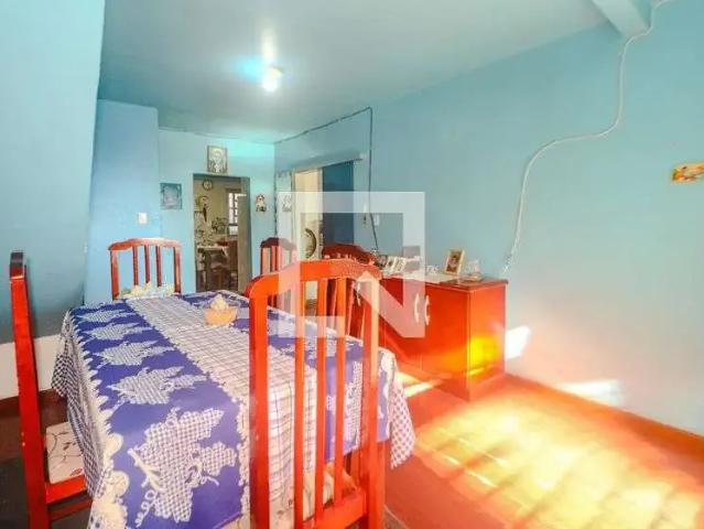 Casa / Sobrado para Venda em Porto Alegre/RS Vila Jardim 3 Quartos