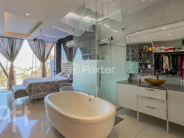 Casa / Sobrado para Venda em Porto Alegre/RS Vila Jardim 3 Quartos