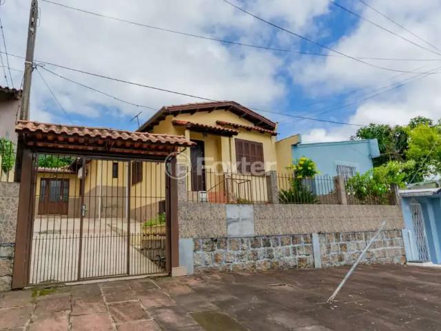 Casa / Sobrado para Venda em Porto Alegre/RS Vila Jardim 3 Quartos