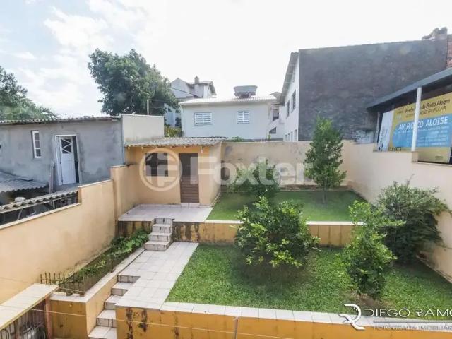 Casa / Sobrado para Venda em Porto Alegre/RS Vila Jardim 3 Quartos