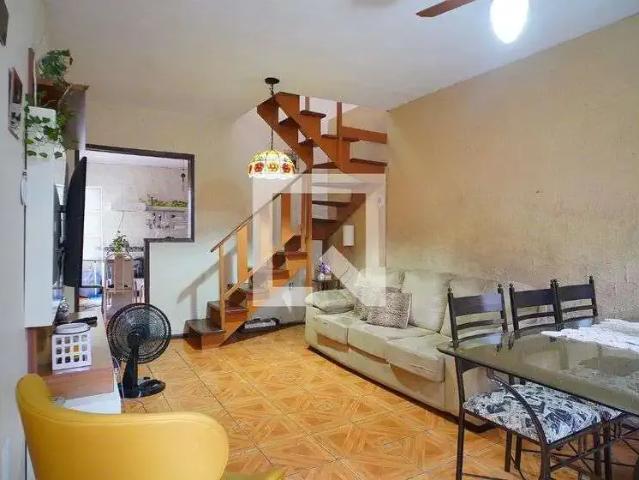 Casa / Sobrado para Venda em Porto Alegre/RS Vila Jardim 3 Quartos