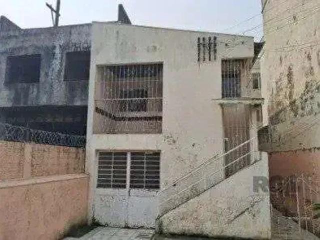 Casa / Sobrado para Venda em Porto Alegre/RS Vila Jardim 3 Quartos