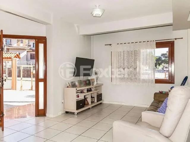 Casa / Sobrado para Venda em Porto Alegre/RS Vila João Pessoa 4 Quartos