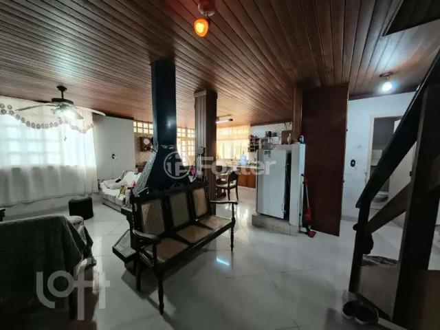 Casa / Sobrado para Venda em Porto Alegre/RS Vila João Pessoa 4 Quartos