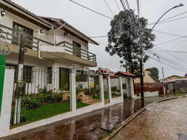 Casa / Sobrado para Venda em Porto Alegre/RS Vila João Pessoa 4 Quartos