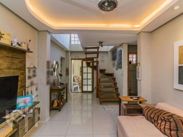 Casa / Sobrado para Venda em Porto Alegre/RS Vila João Pessoa 4 Quartos