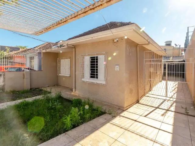 Casa / Sobrado para Venda em Porto Alegre/RS Vila São José 3 Quartos