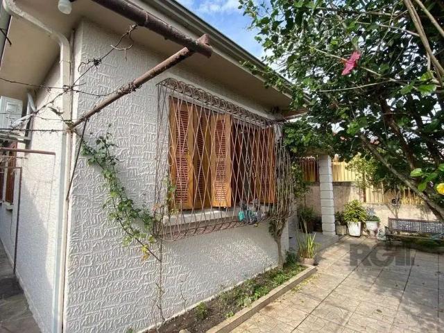 Casa / Sobrado para Venda em Porto Alegre/RS Vila São José 3 Quartos