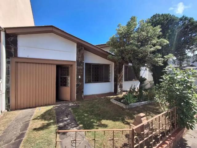 Casa / Sobrado para Venda em Porto Alegre/RS Aberta dos Morros 3 Quartos