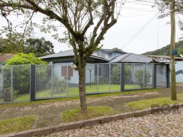 Casa / Sobrado para Venda em Porto Alegre/RS Aberta dos Morros 3 Quartos