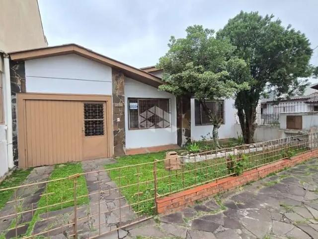 Casa / Sobrado para Venda em Porto Alegre/RS Aberta dos Morros 3 Quartos