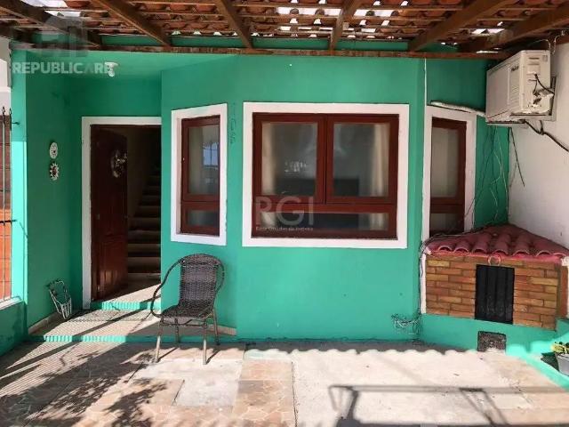Casa / Sobrado para Venda em Porto Alegre/RS Aberta dos Morros 3 Quartos