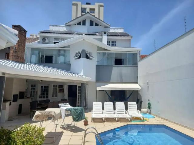 Casa / Sobrado para Venda em Porto Alegre/RS Alto Petrópolis 5 Quartos