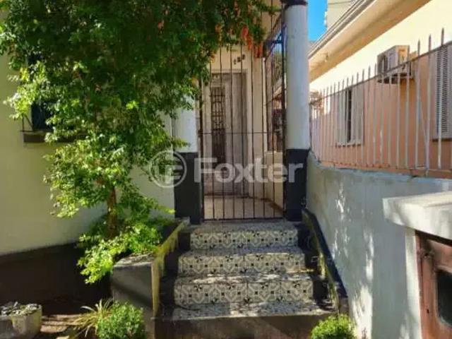 Casa / Sobrado para Venda em Porto Alegre/RS Auxiliadora 4 Quartos