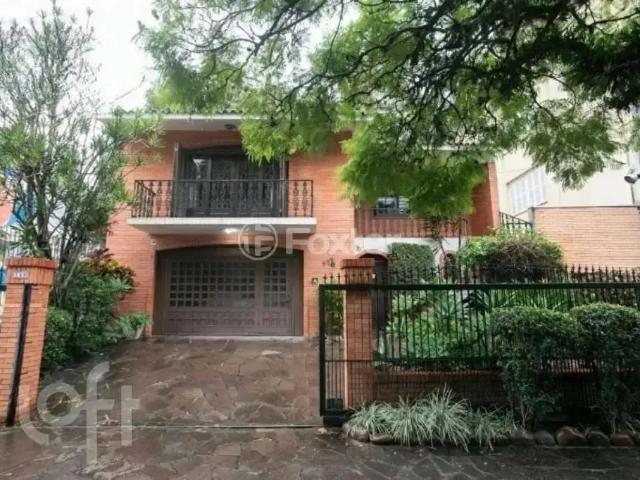 Casa / Sobrado para Venda em Porto Alegre/RS Auxiliadora 4 Quartos