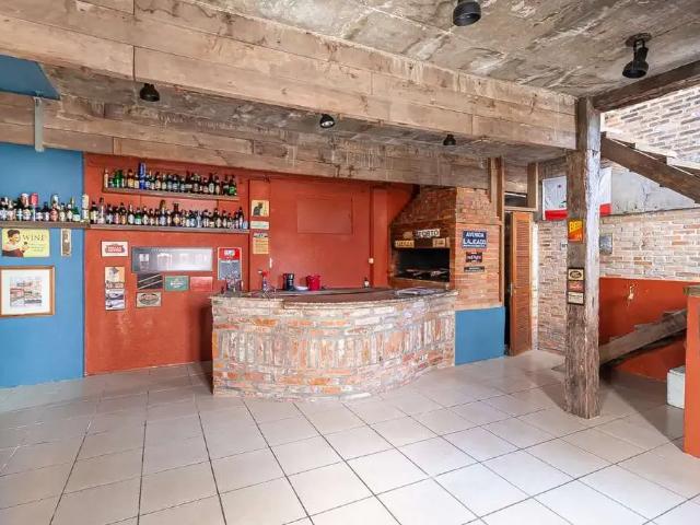 Casa / Sobrado para Venda em Porto Alegre/RS Auxiliadora 4 Quartos