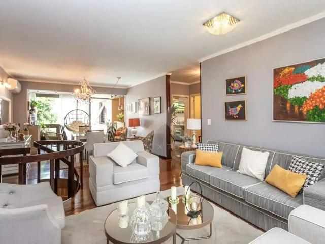 Casa / Sobrado para Venda em Porto Alegre/RS Auxiliadora 4 Quartos