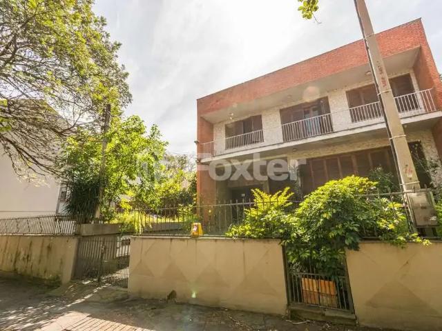 Casa / Sobrado para Venda em Porto Alegre/RS Auxiliadora 4 Quartos