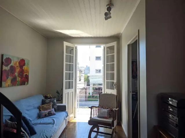 Casa / Sobrado para Venda em Porto Alegre/RS Auxiliadora 3 Quartos
