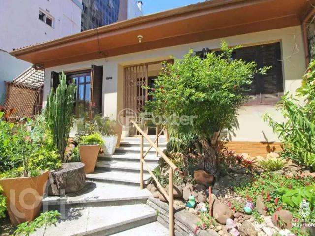 Casa / Sobrado para Venda em Porto Alegre/RS Auxiliadora 3 Quartos