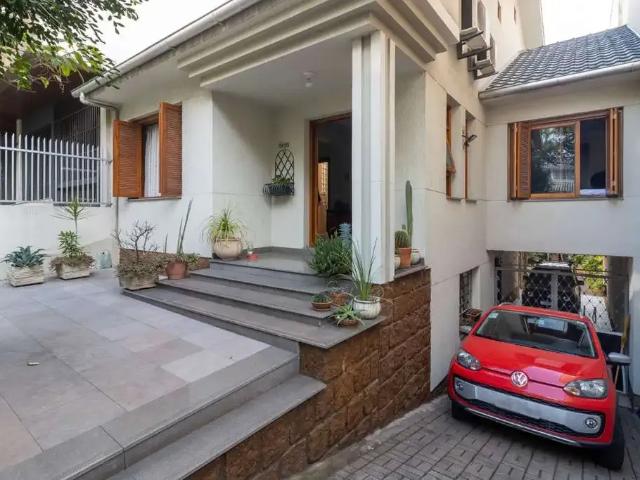 Casa / Sobrado para Venda em Porto Alegre/RS Auxiliadora 3 Quartos
