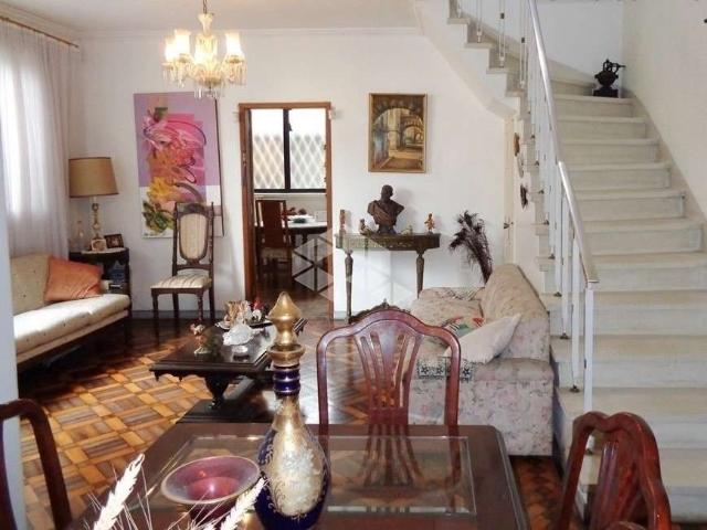 Casa / Sobrado para Venda em Porto Alegre/RS Auxiliadora 3 Quartos
