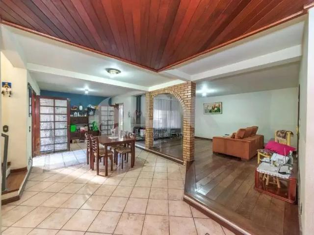 Casa / Sobrado para Venda em Porto Alegre/RS Auxiliadora 3 Quartos