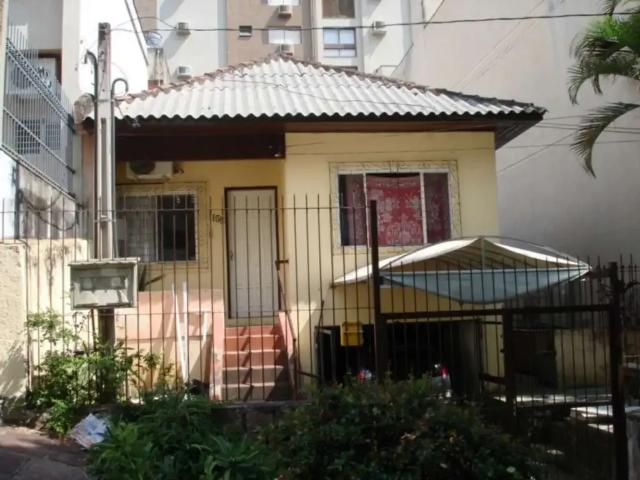 Casa / Sobrado para Venda em Porto Alegre/RS Auxiliadora 3 Quartos