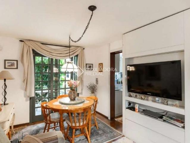 Casa / Sobrado para Venda em Porto Alegre/RS Auxiliadora 3 Quartos