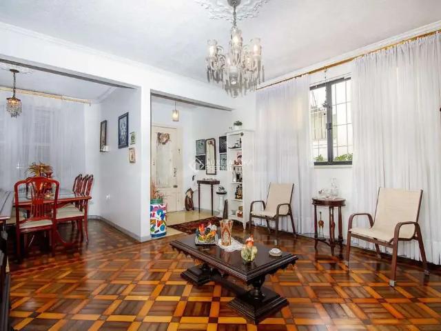 Casa / Sobrado para Venda em Porto Alegre/RS Auxiliadora 3 Quartos