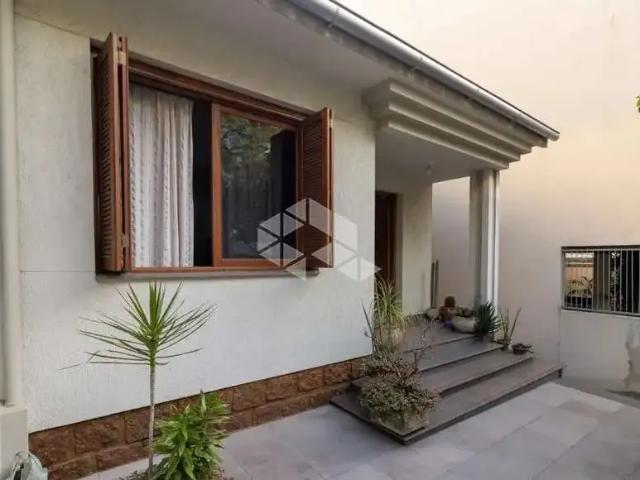 Casa / Sobrado para Venda em Porto Alegre/RS Auxiliadora 3 Quartos