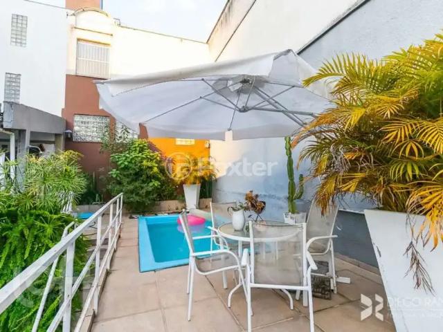 Casa / Sobrado para Venda em Porto Alegre/RS Auxiliadora 3 Quartos
