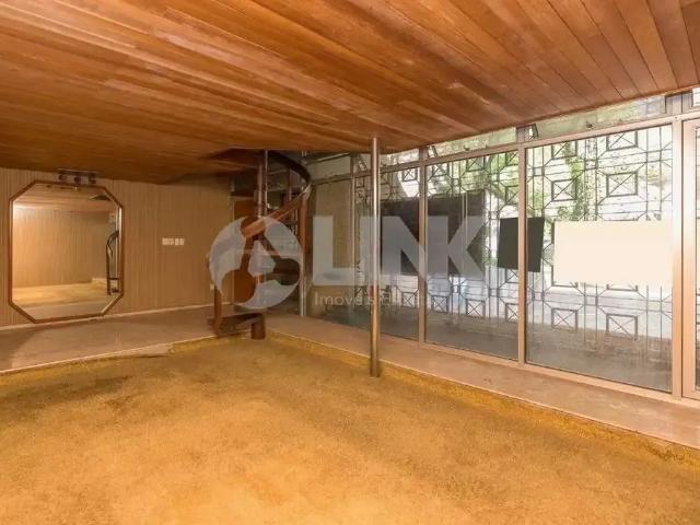 Casa / Sobrado para Venda em Porto Alegre/RS Auxiliadora 3 Quartos