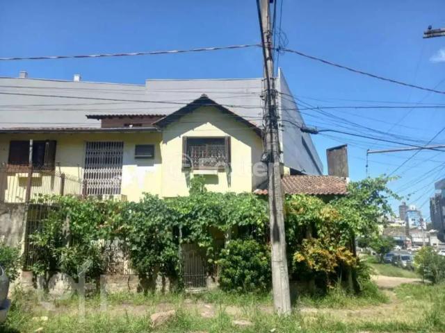 Casa / Sobrado para Venda em Porto Alegre/RS Azenha 3 Quartos