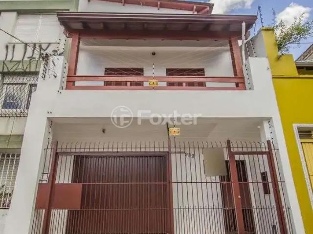 Casa / Sobrado para Venda em Porto Alegre/RS Azenha 3 Quartos