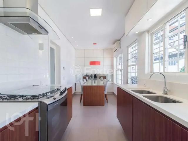 Casa / Sobrado para Venda em Porto Alegre/RS Azenha 3 Quartos
