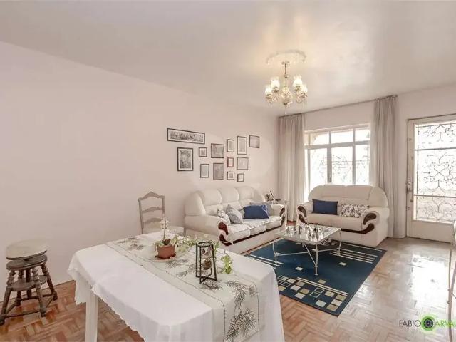 Casa / Sobrado para Venda em Porto Alegre/RS Azenha 3 Quartos