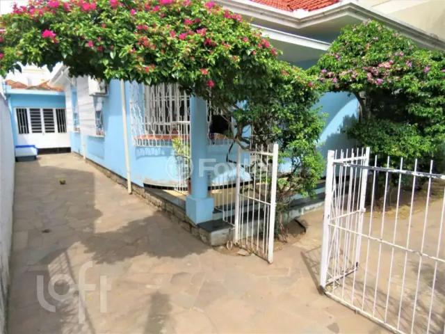 Casa / Sobrado para Venda em Porto Alegre/RS Azenha 3 Quartos
