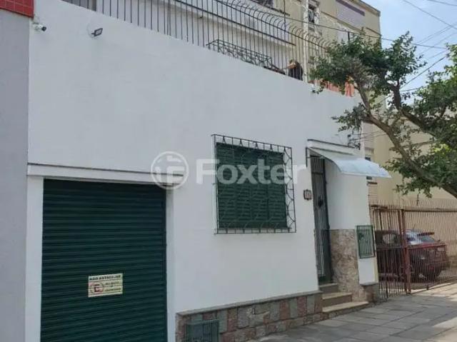 Casa / Sobrado para Venda em Porto Alegre/RS Azenha 3 Quartos