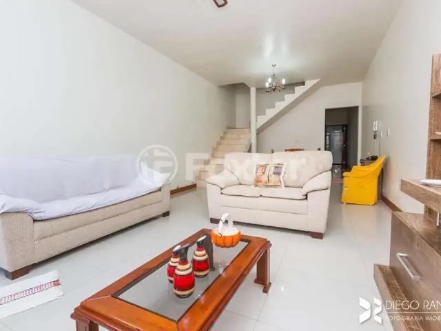 Casa / Sobrado para Venda em Porto Alegre/RS Azenha 3 Quartos